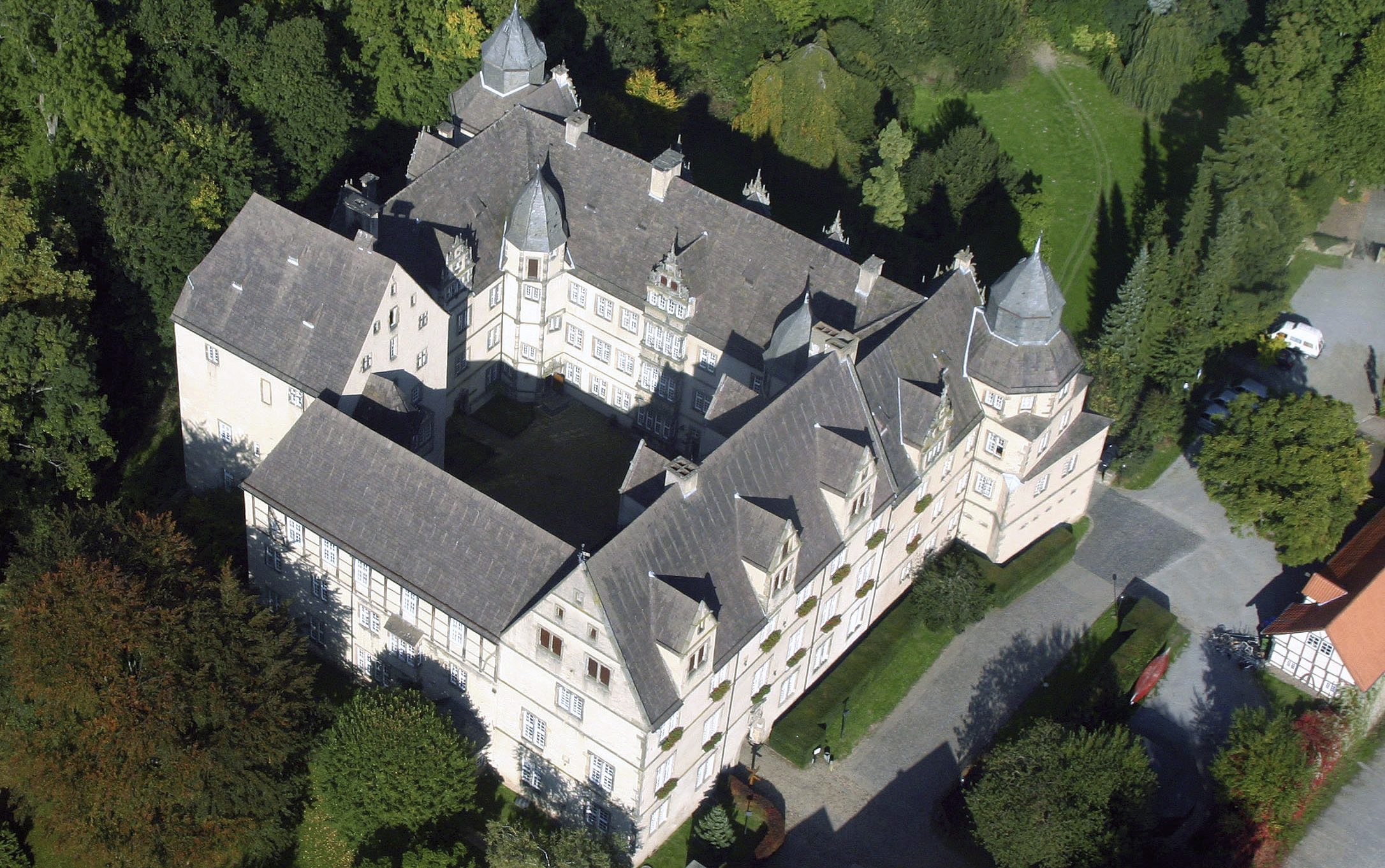 Schloss Varenholz - Jugendhilfeeinrichtung mit Internat und Privater ...